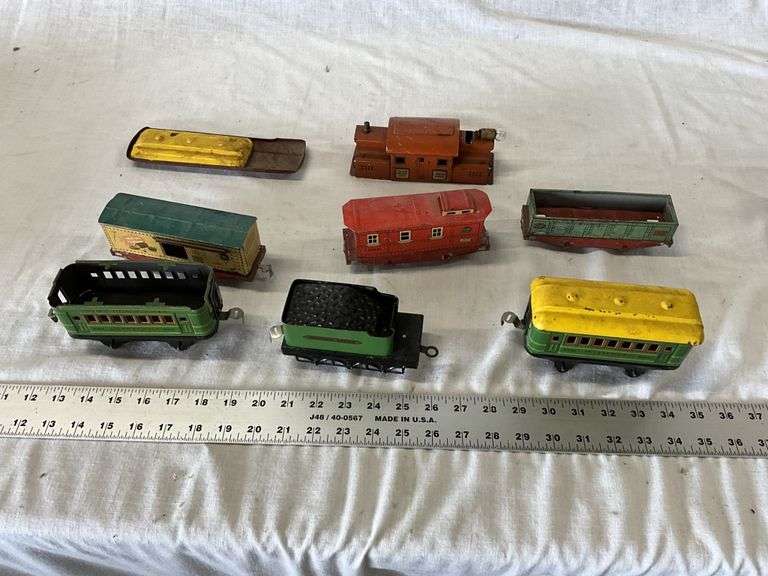 Metal train cars - Legacy Auction Company