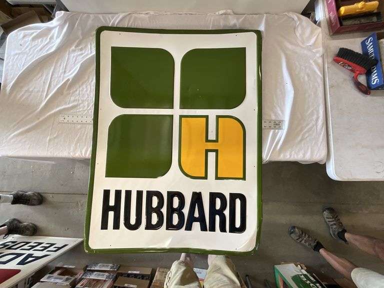 Hubbard Feed sign 48 inches tall x 36 inches wide - Legacy Auction Company