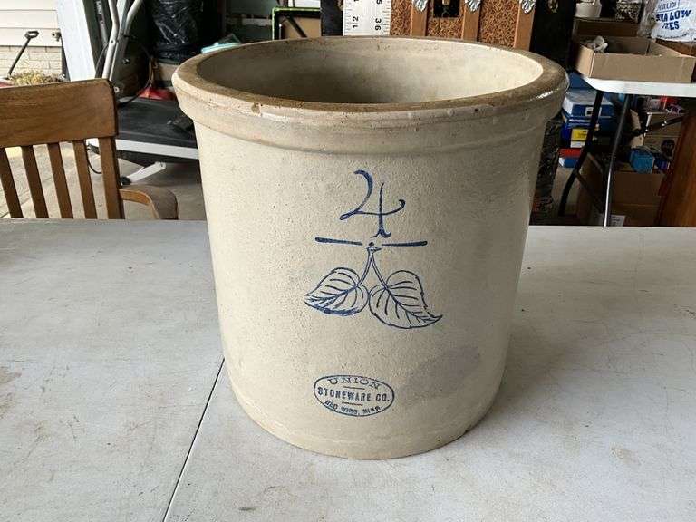 4 gallon Union stoneware Red Wing crock - Legacy Auction Company