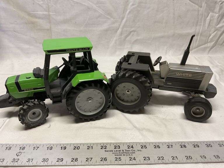 White 700 and Deutz- Allis 6260 tractors - Legacy Auction Company