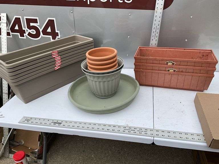 Plastic planter boxes, pots - Legacy Auction Company