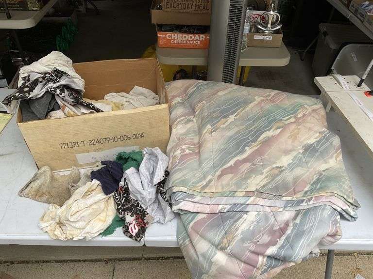 Rags and packing blanket - Legacy Auction Company