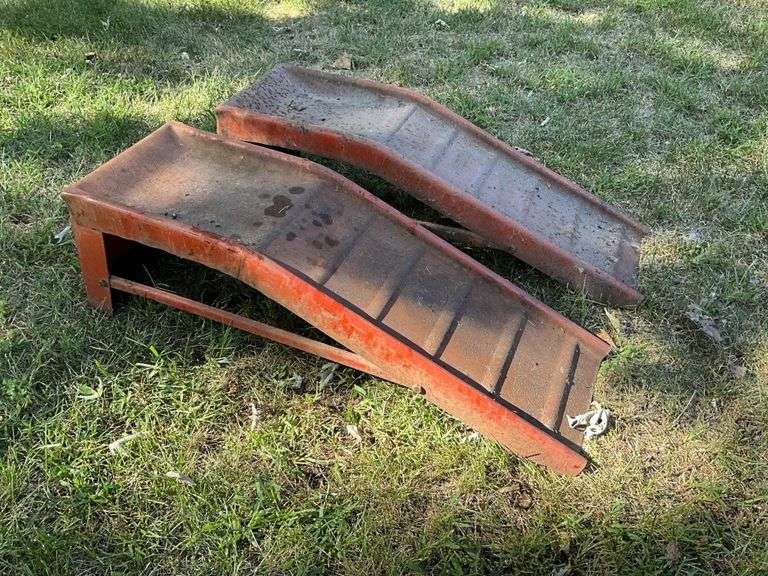 Metal car ramps - Legacy Auction Company
