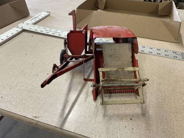 Tru-Scale combine - Legacy Auction Company