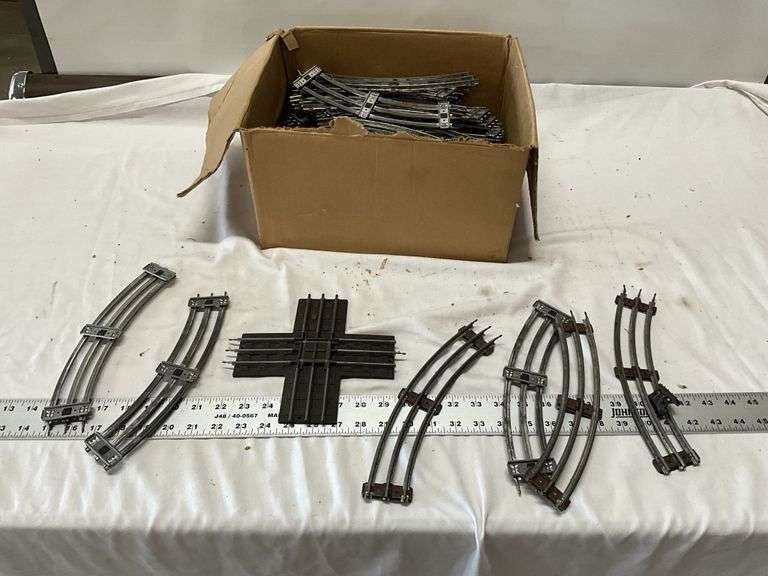 O gauge train track - Legacy Auction Company