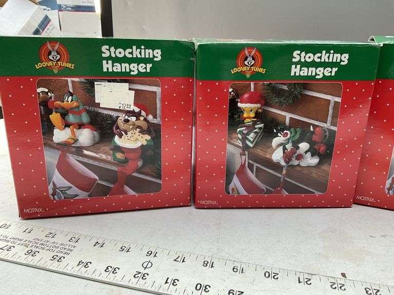 Looney Tunes stocking hangers - Legacy Auction Company