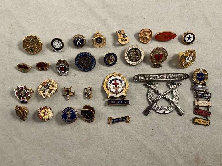 Award pins, etc - Legacy Auction Company