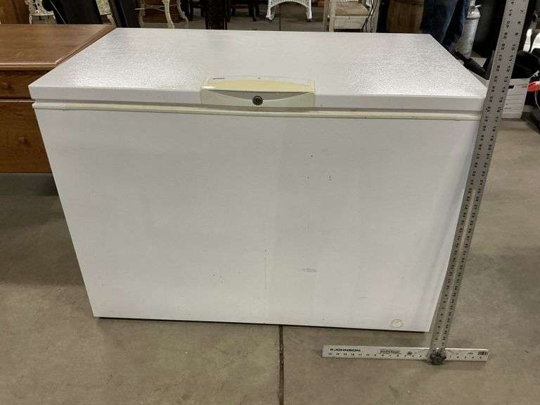 Kenmore freezer - Legacy Auction Company