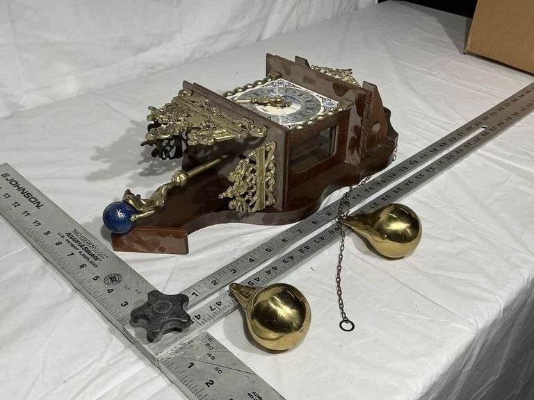 Alma clock - Legacy Auction Company