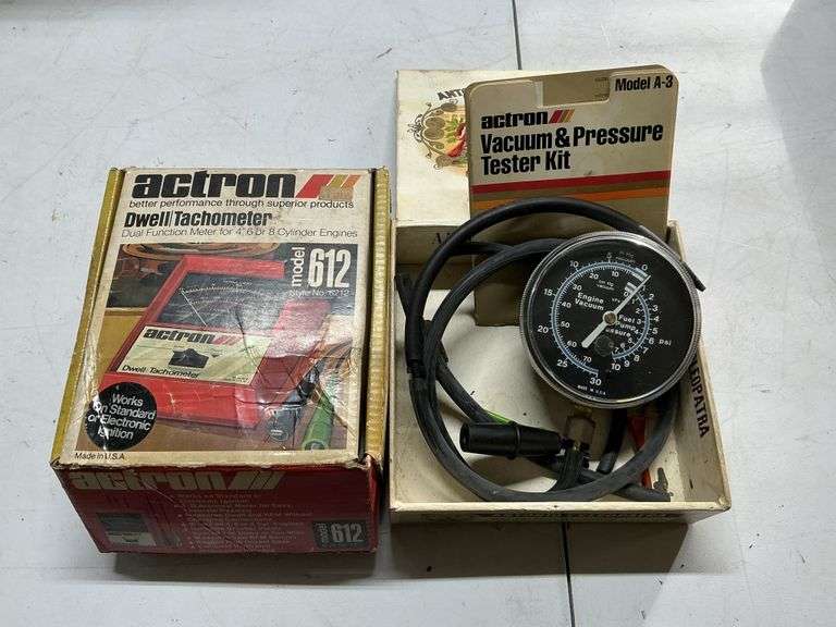 Tachometer & pressure tester kit - Legacy Auction Company