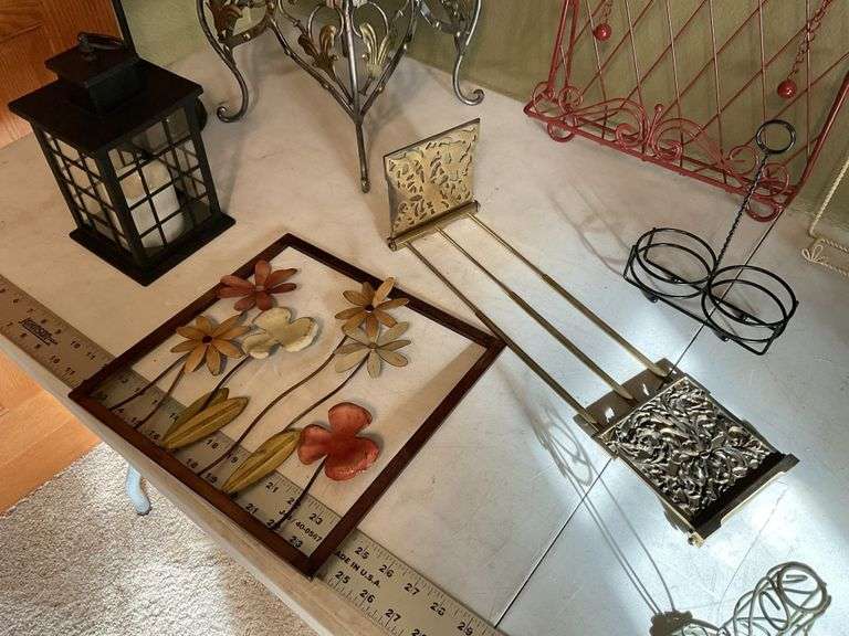 Book stand and metal decorative items - Legacy Auction Company