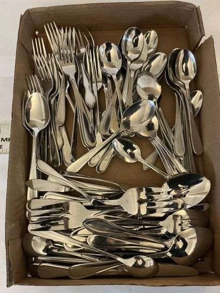 Oneida silverware - Legacy Auction Company