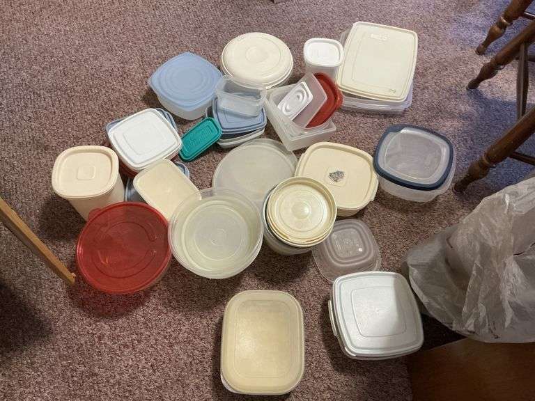 Assorted plastic storage containers-some - Legacy Auction Company