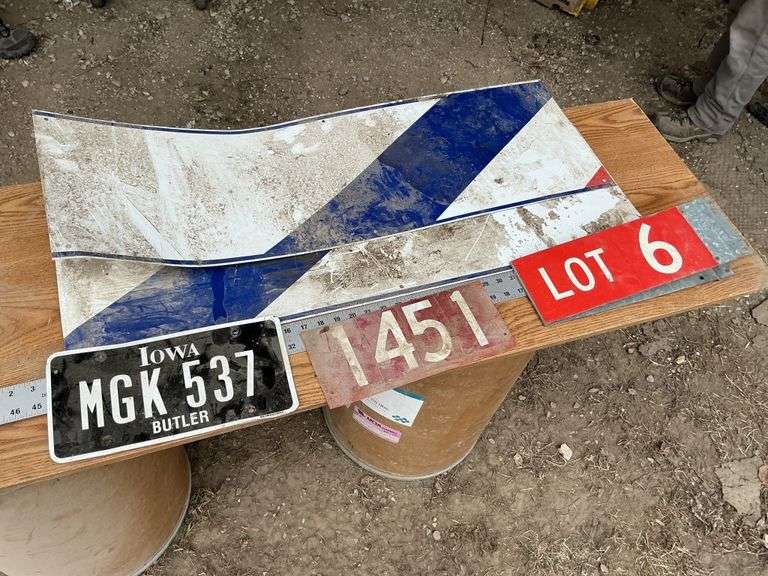 Signs/license plate - Legacy Auction Company