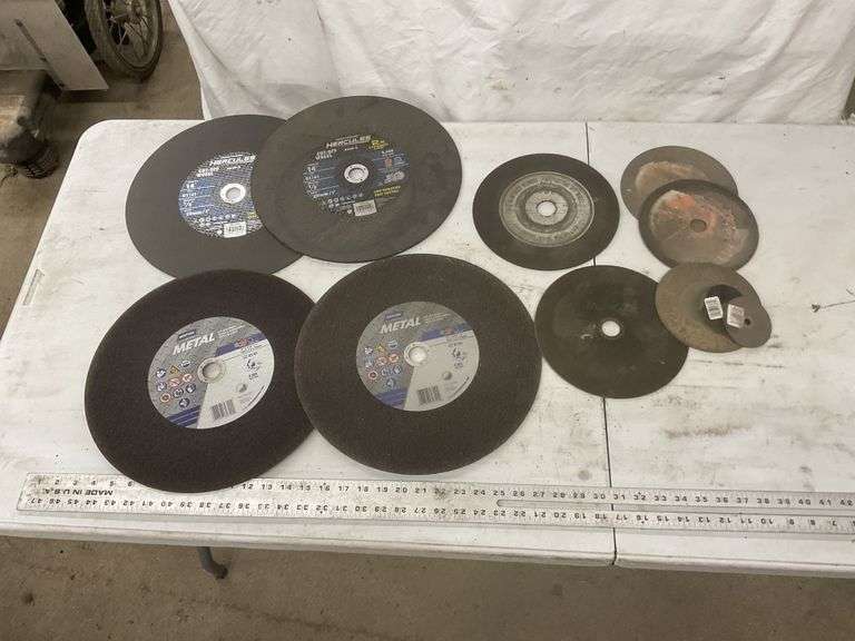 Assorted cut off wheels - Legacy Auction Company
