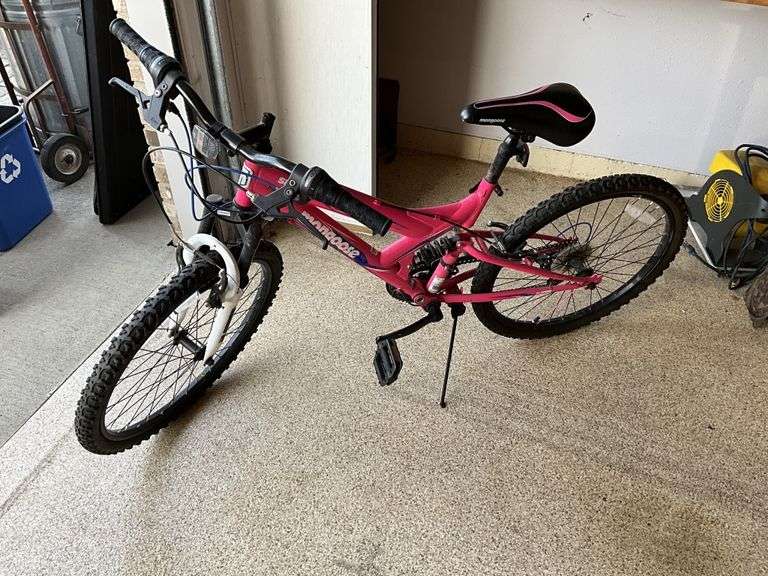Spectra mongoose girls bike. 24" 21 speed. - Legacy Auction Company