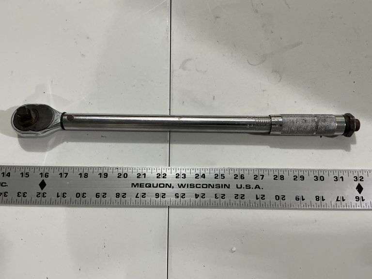 18" Torque ratchet - Legacy Auction Company