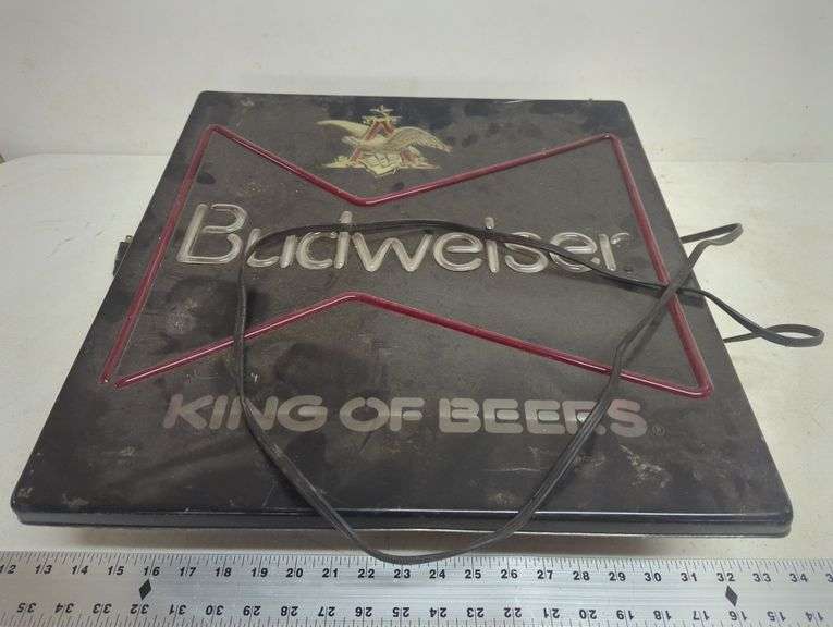 Lighted sign - Legacy Auction Company