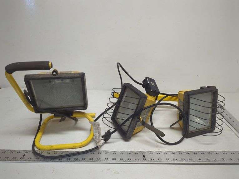 Halogen work lights - Legacy Auction Company