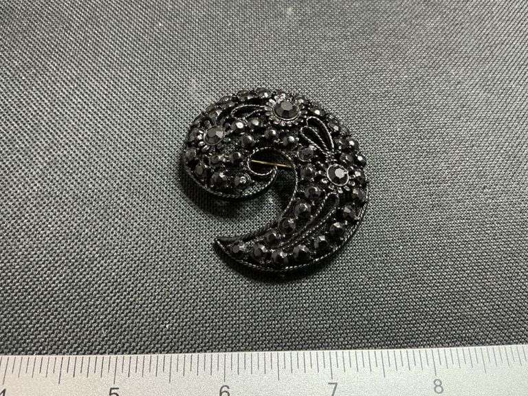 Black rhinestone pin - Legacy Auction Company