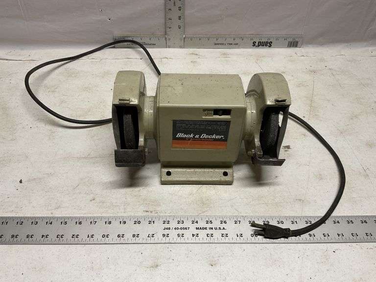 Black & Decker 5" bench grinder - Legacy Auction Company