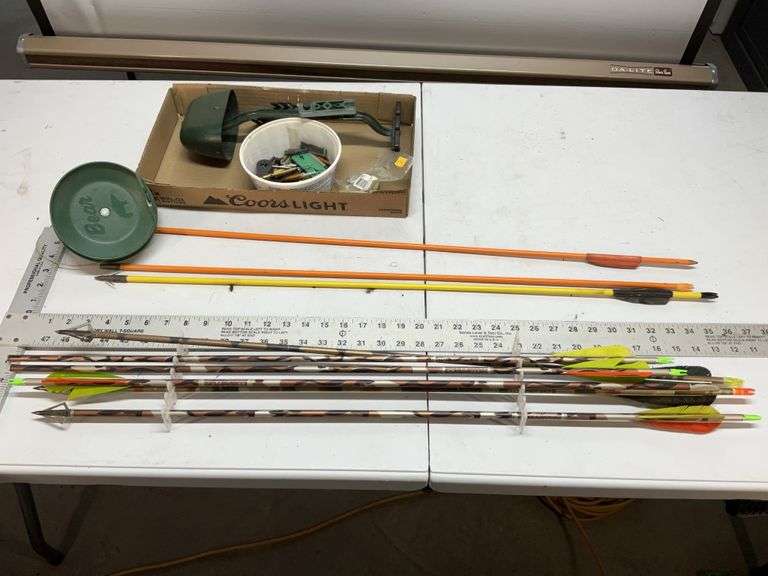 Aluminum arrows, fish, arrows, with reel and - Legacy Auction Company