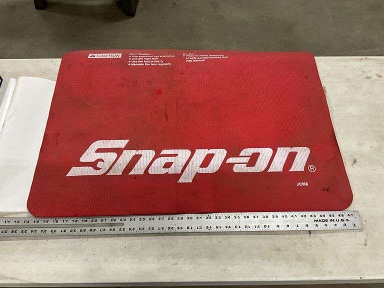 Snap-On tool mat - Legacy Auction Company