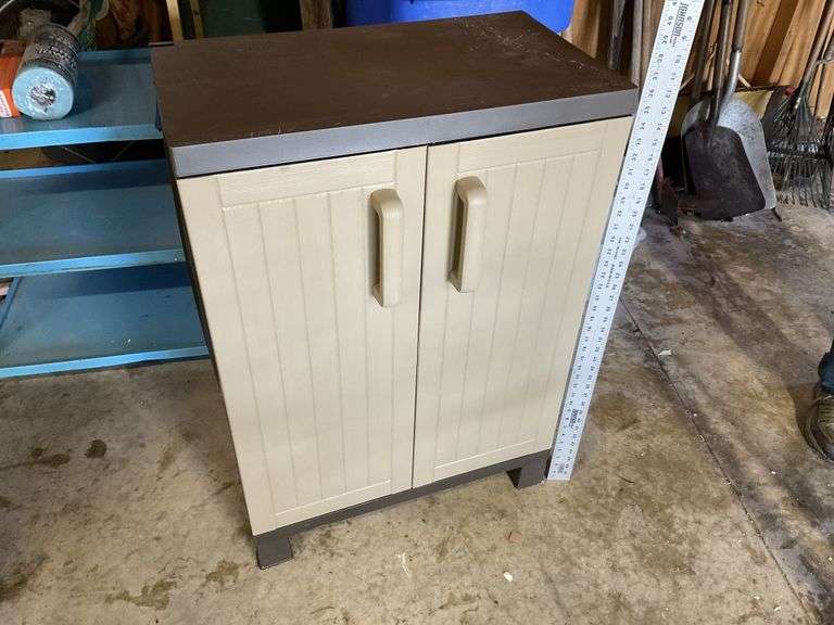 Composite storage cabinet - Legacy Auction Company