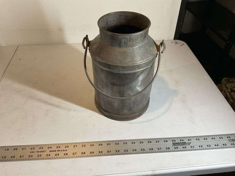 Vintage cream can - Legacy Auction Company