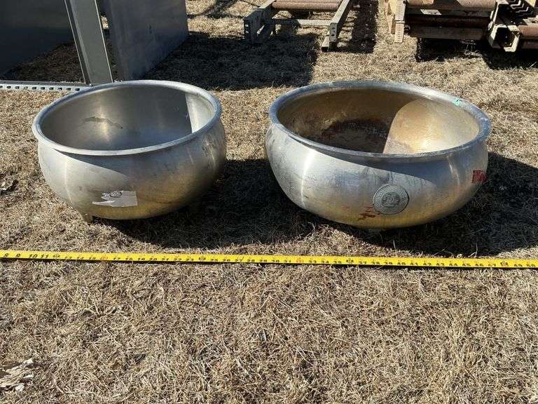 Cream separator bowls - Legacy Auction Company