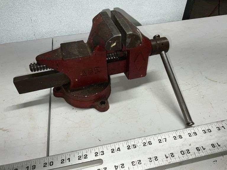Ace 3 1/2" vise - Legacy Auction Company