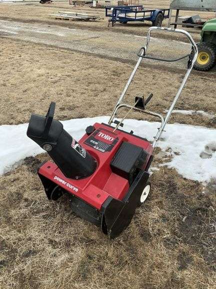 Toro CCR 2000 snowblower - Legacy Auction Company