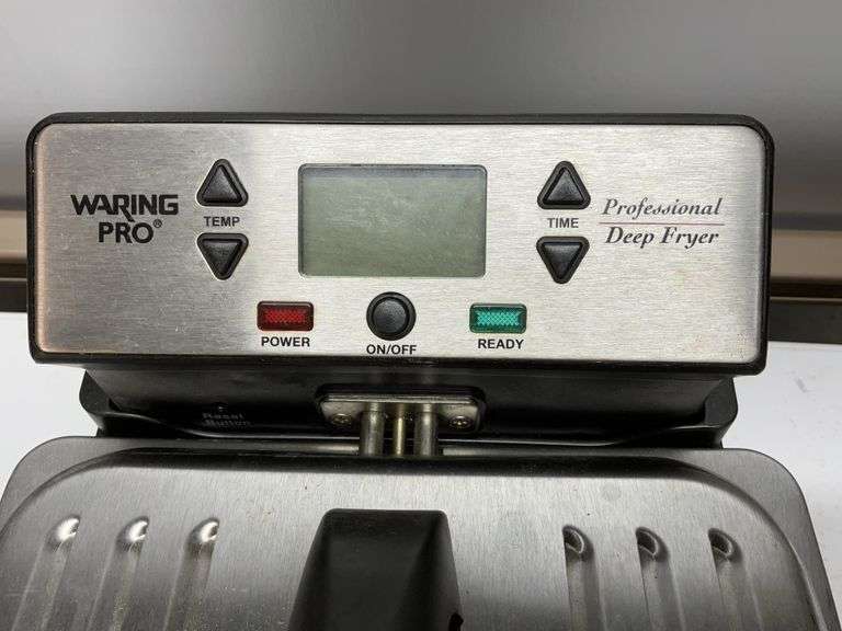 Waring Pro professional deep fryer - Legacy Auction Company