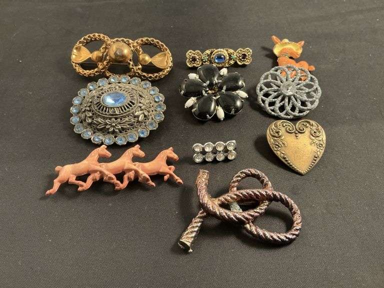 Vintage pins - Legacy Auction Company
