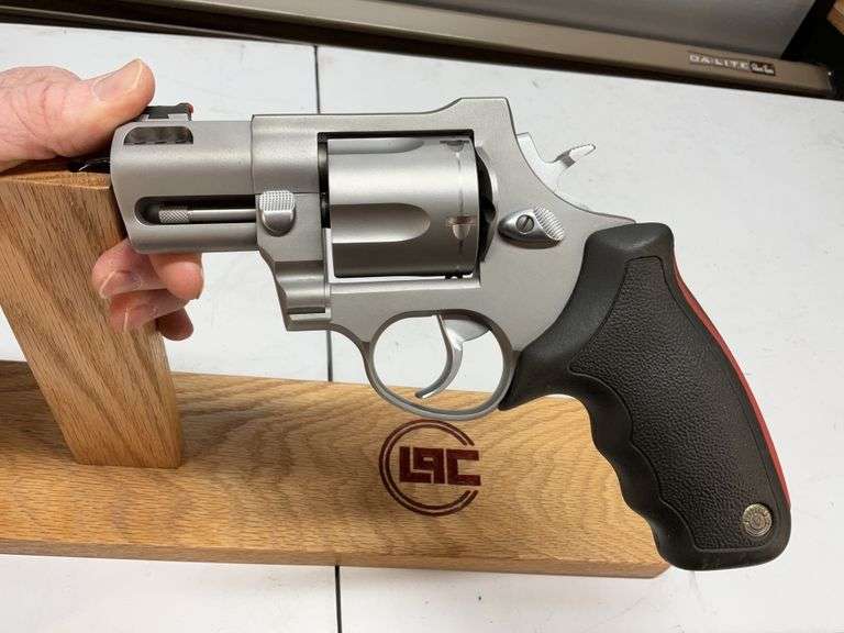 Taurus Mod M454 Raging Bull Revolver 454 Casull - Legacy Auction Company