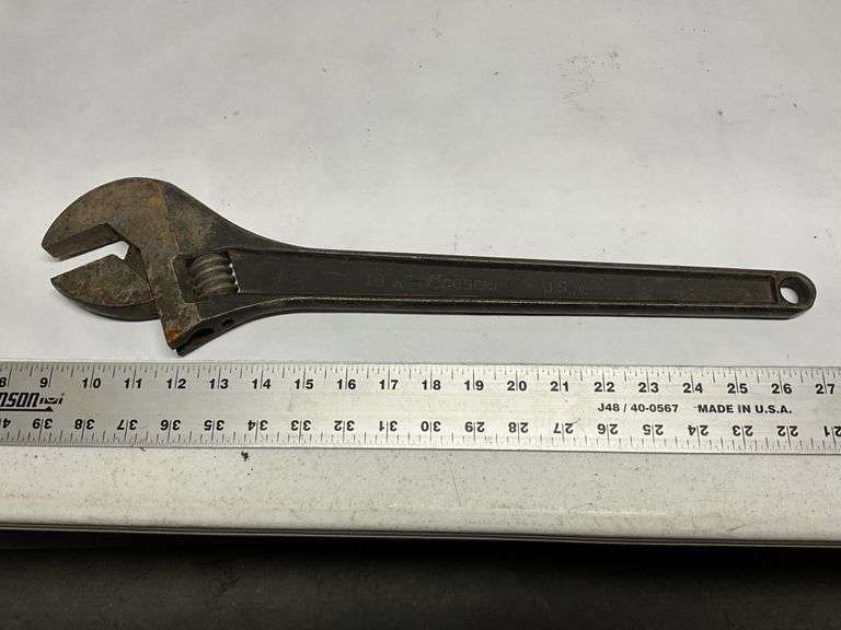 18" crescent wrench - Legacy Auction Company
