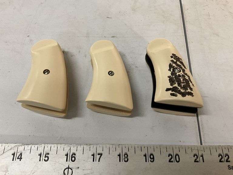 1875 Schofield S&W pistol grips - Legacy Auction Company