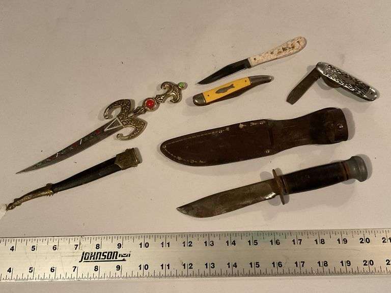 Vintage marbles, hunting knife, pocket knives - Legacy Auction Company