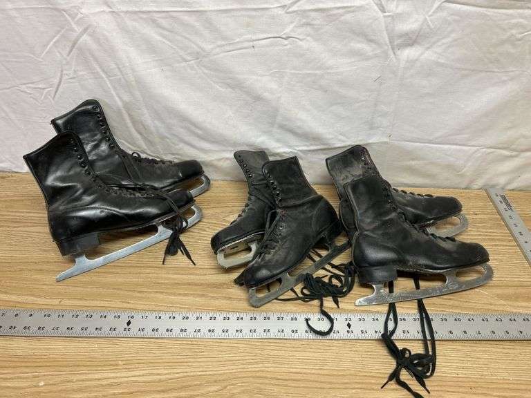 Vintage ice skates - Legacy Auction Company