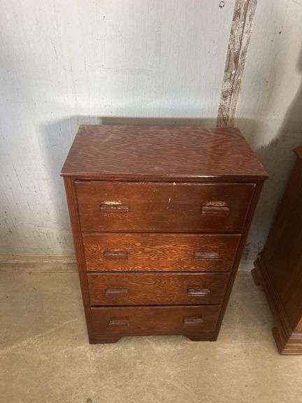 Stand - Legacy Auction Company