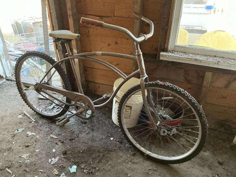 Schwinn bike - Legacy Auction Company