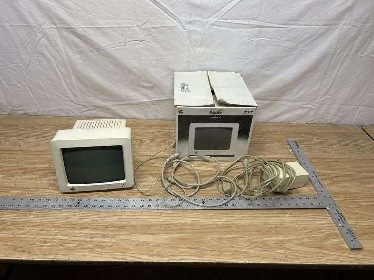 Vintage Apple monitor llc with stand and keyboard - Legacy Auction Company