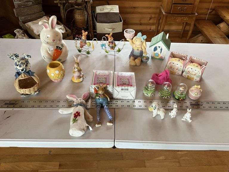 Easter decorations - Legacy Auction Company