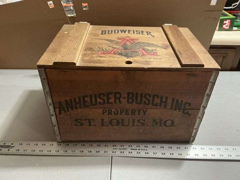 Budweiser wood box - Legacy Auction Company