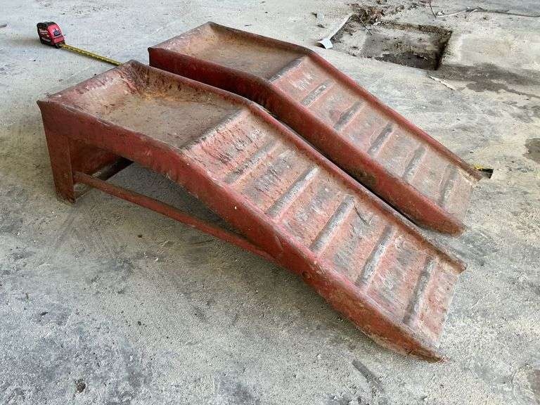 Metal car ramps - Legacy Auction Company