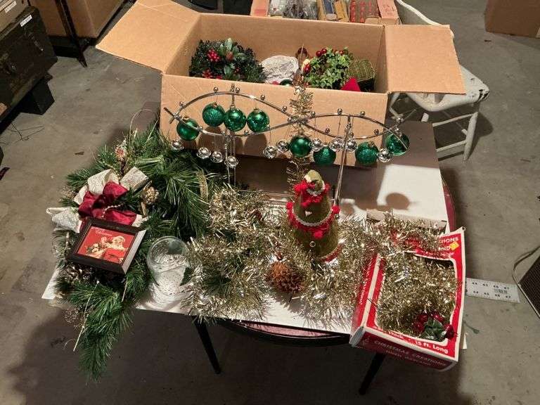 Assorted Christmas - Legacy Auction Company