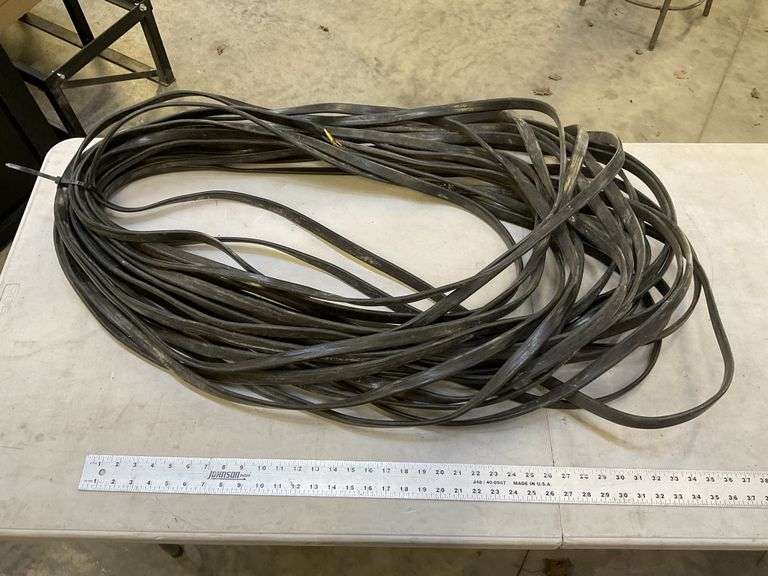 12 AWG With ground submersible pump wire, - Legacy Auction Company