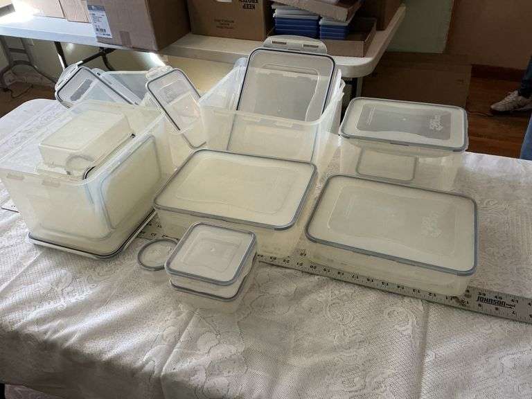 Lock 'n Lock containers - Legacy Auction Company