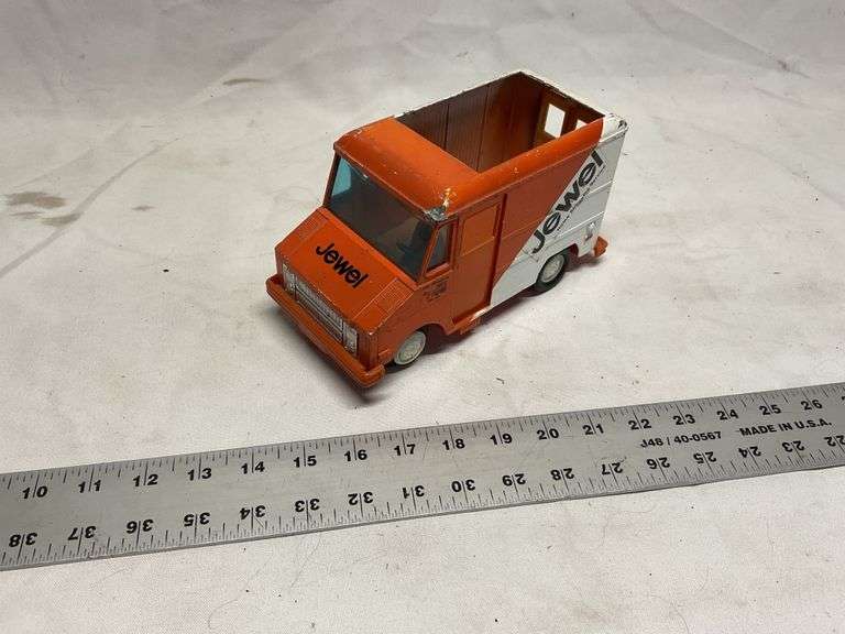 Jewel Companies delivery van - Legacy Auction Company
