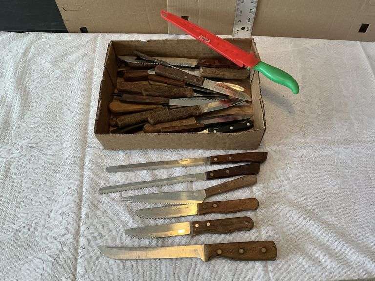 Misc knives - Legacy Auction Company